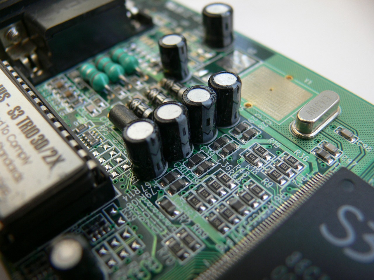 How Capacitors On Motherboards and Other Components Work How Capacitors On Motherboards and Other Components Work