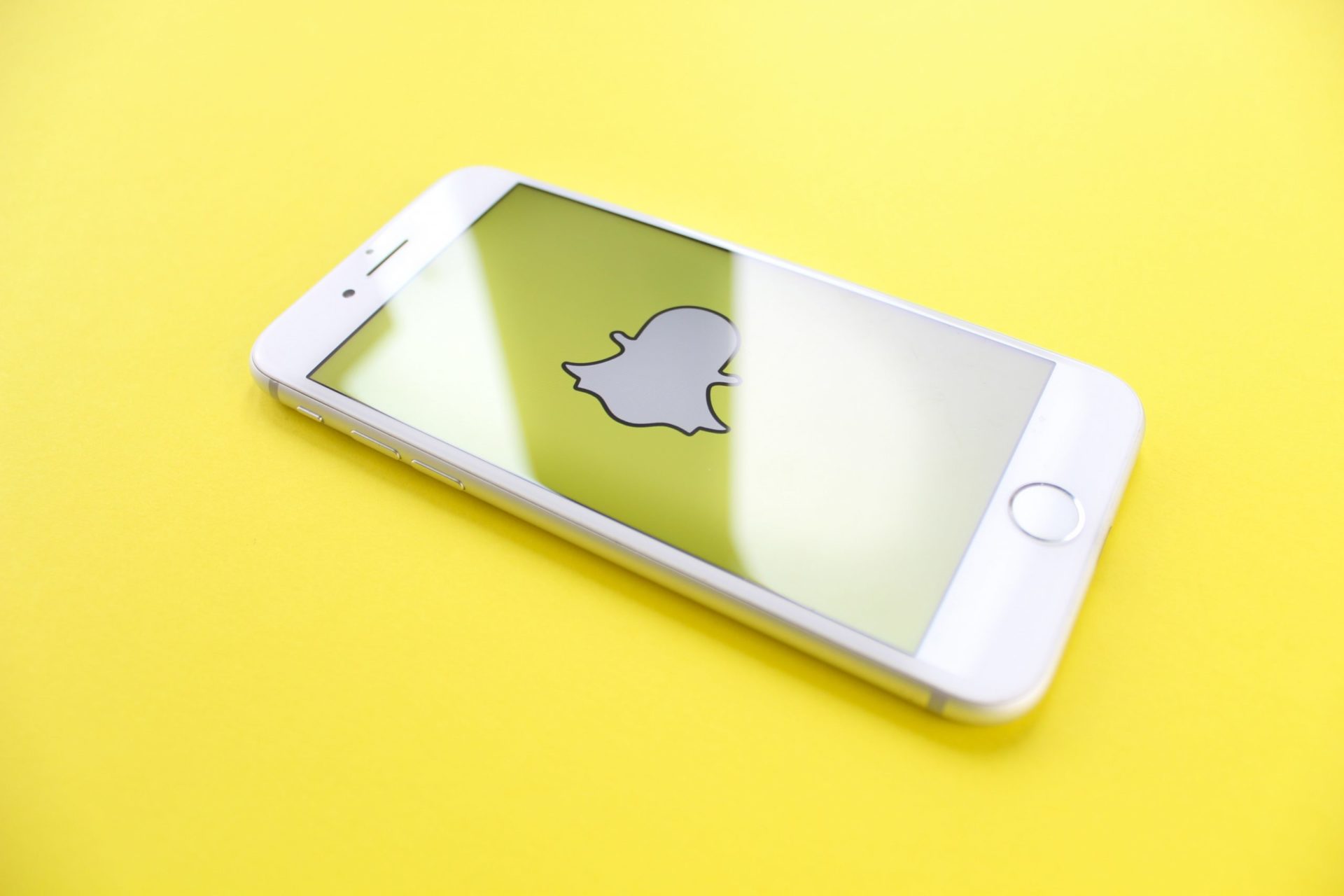How To Spoof or Change Your Location in Snapchat - Tech Junkie