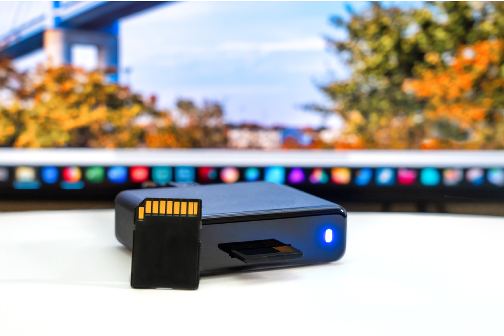 The Top Memory Card Readers for 2023 - Top Reviews by Tech Junkie