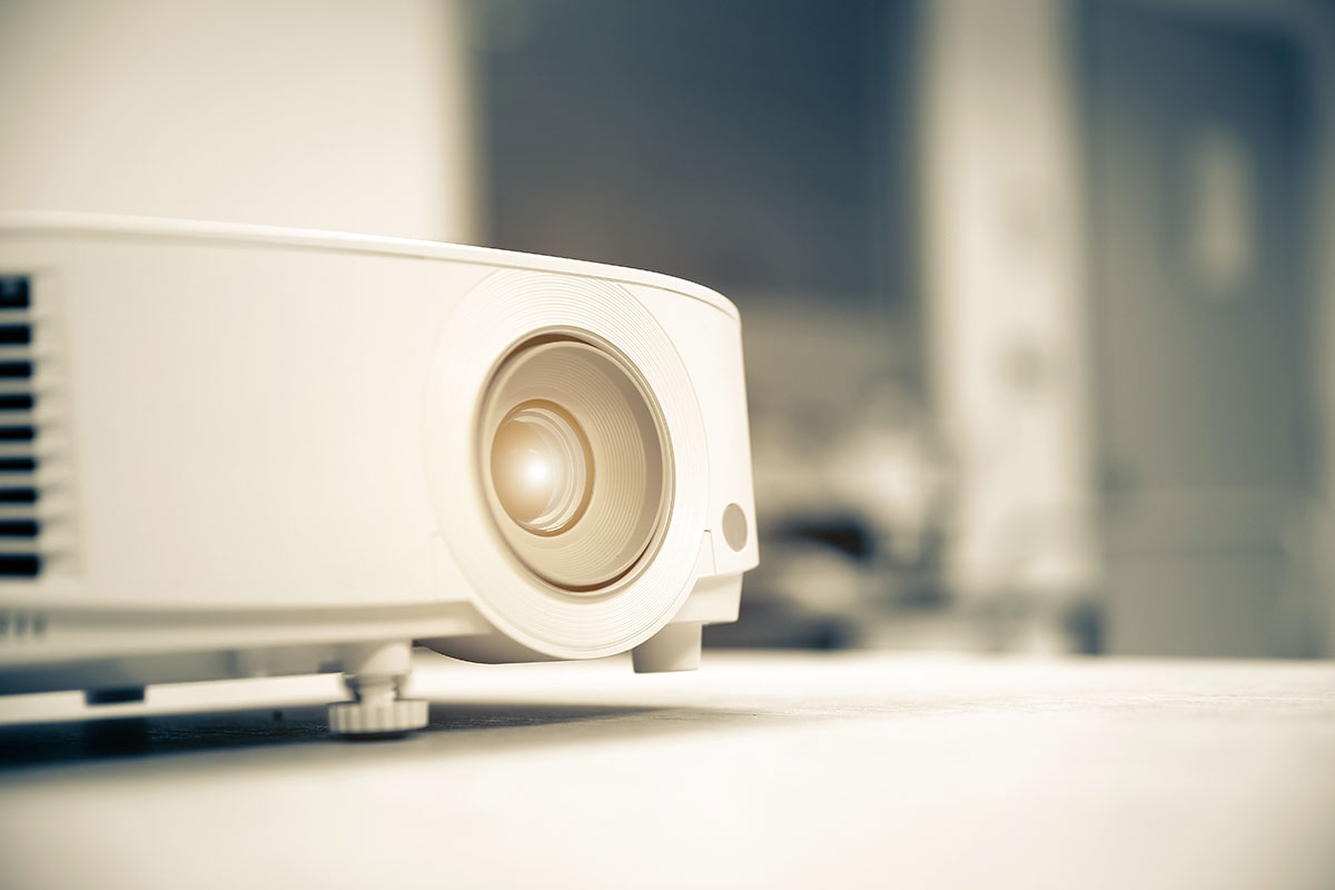 What Size Projector Is Best for Movie Watching - Tech Junkie