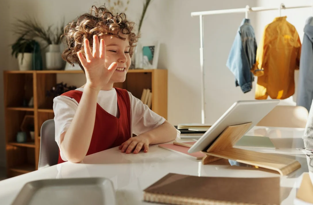 The Best iPad Stands For Drawing in 2022 - Tech Junkie