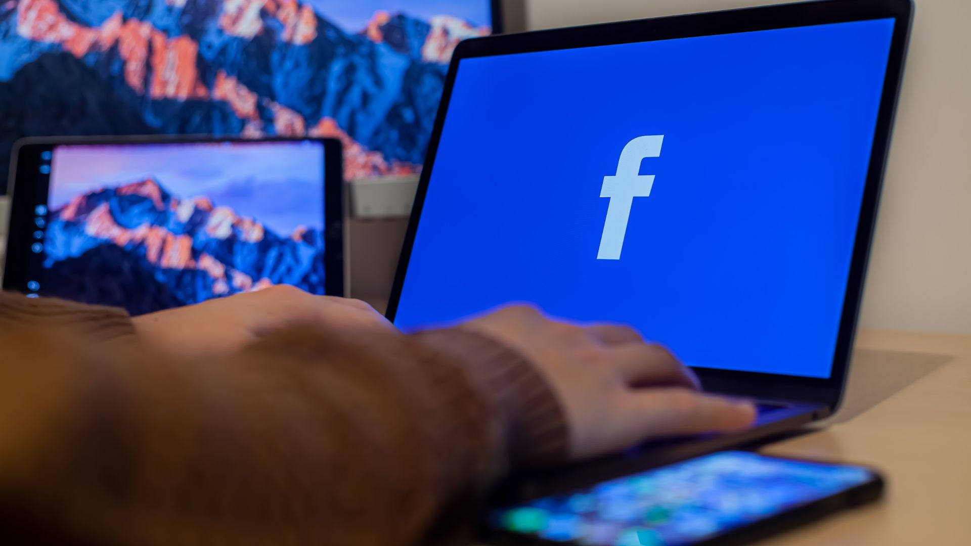 How to Silently Change Your Facebook Profile Picture - Tech Junkie How to Silently Change Your Facebook Profile Picture - Tech Junkie